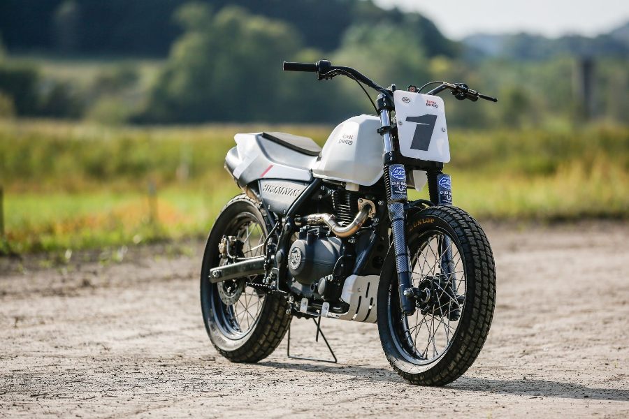 Royal Enfield Himalayan Flat Tracker: Γλιστρώντας με τις “βασιλικές” Royal Enfield Himalayan Flat Tracker: Γλιστρώντας με τις “βασιλικές”