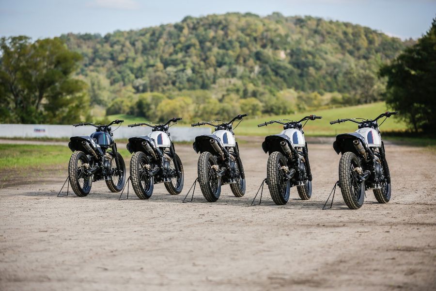 Royal Enfield Himalayan Flat Tracker: Γλιστρώντας με τις “βασιλικές” Royal Enfield Himalayan Flat Tracker: Γλιστρώντας με τις “βασιλικές”
